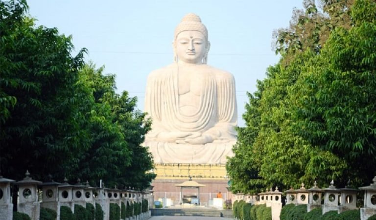 The Great BUDDHA STATUE - Bodhi Bihar Tourism